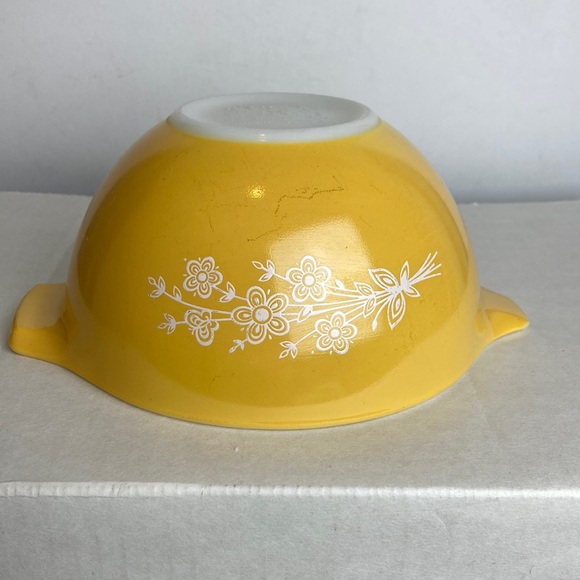 Pyrex | Kitchen | Vintage Pyrex Bowls Set Butterfly Gold Cinderella ...